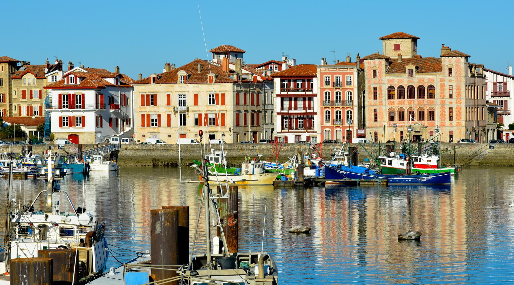 La Rhune et les villages basques, randos douces dans le Labourd.